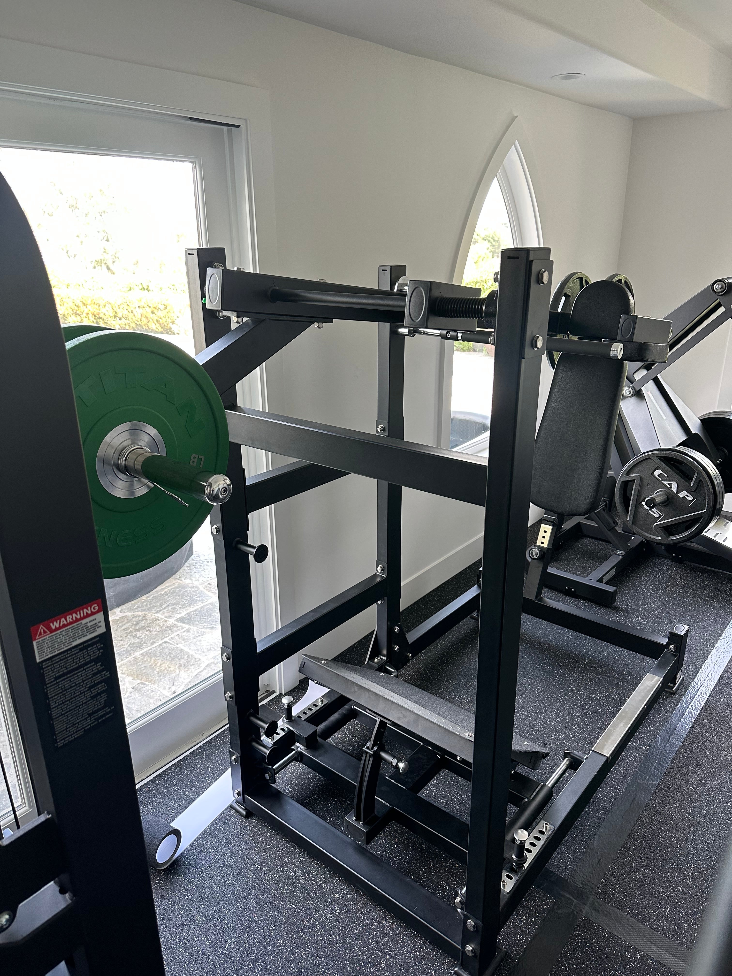 PLATE-LOADED ADJUSTABLE PENDULUM SQUAT MACHINE VERSION 2 – Temple of Gainz