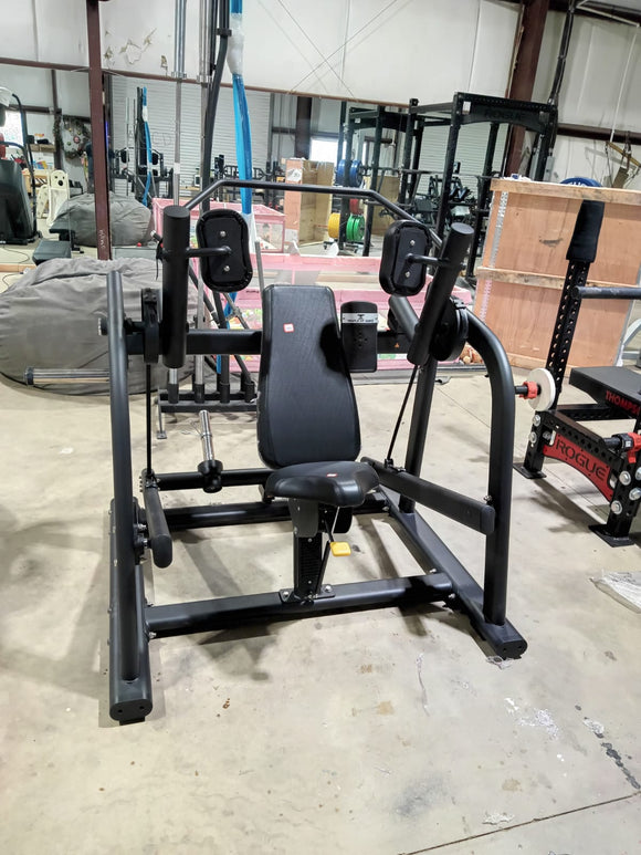 PLATE-LOADED LAT PULLOVER MACHINE – Temple of Gainz